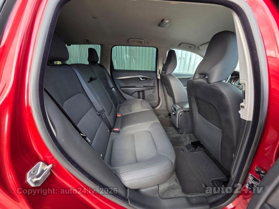 Sarkans Volvo V70 2015 Tallina, ar dzinēja tilpumu 2.00 L un nobraukumu 267 tūkst. km par 7490 €, foto 13 vietnē AUTOMOTO.COM.LV
