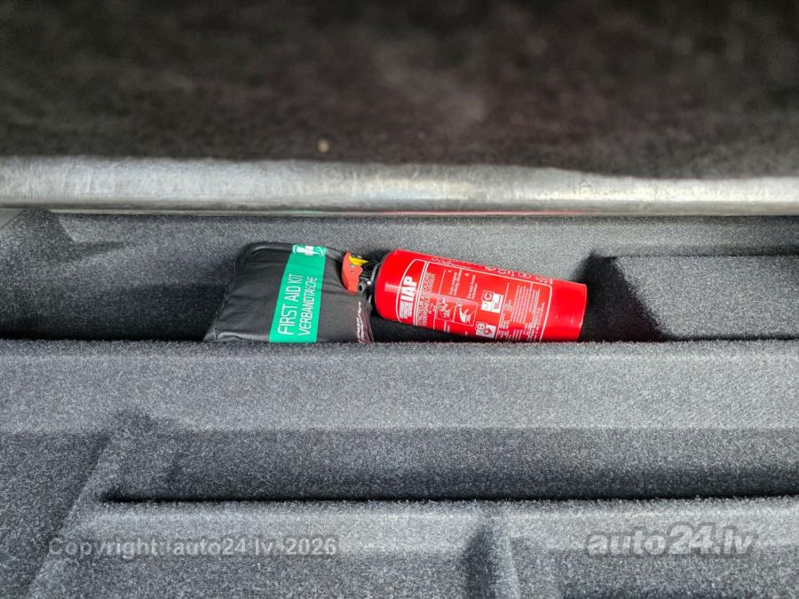 Sarkans Volvo V70 2015 Tallina, ar dzinēja tilpumu 2.00 L un nobraukumu 267 tūkst. km par 7490 €, foto 23 vietnē AUTOMOTO.COM.LV