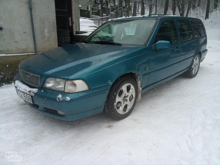 Volvo V70 1998 Viļņa, ar dzinēja tilpumu 2.00 L un nobraukumu 400 tūkst. km par 550 €, foto 1 vietnē AUTOMOTO.COM.LV