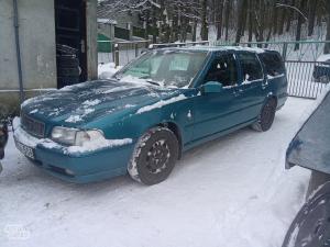 Volvo V70 1998 Viļņa, ar dzinēja tilpumu 2.00 L un nobraukumu 400 tūkst. km par 550 €, foto 2 vietnē AUTOMOTO.COM.LV