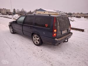 Volvo V70 1998 in Joniskis, with an engine capacity of 2.50 L and mileage of 380 thousand km for 600 €, photo 5 on AUTOMOTO.COM.LV