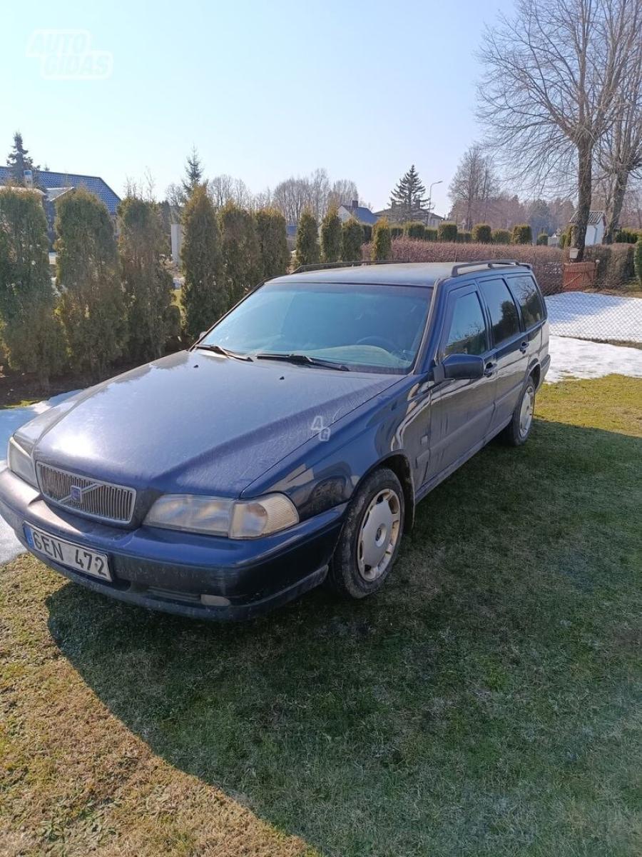 Volvo V70 1998 Tauragė, ar dzinēja tilpumu 2.50 L un nobraukumu 400 tūkst. km par 550 €, foto 1 vietnē AUTOMOTO.COM.LV