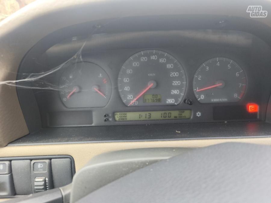 Volvo V70 1998 Ignalina, ar dzinēja tilpumu 2.40 L un nobraukumu 378 tūkst. km par 430 €, foto 5 vietnē AUTOMOTO.COM.LV