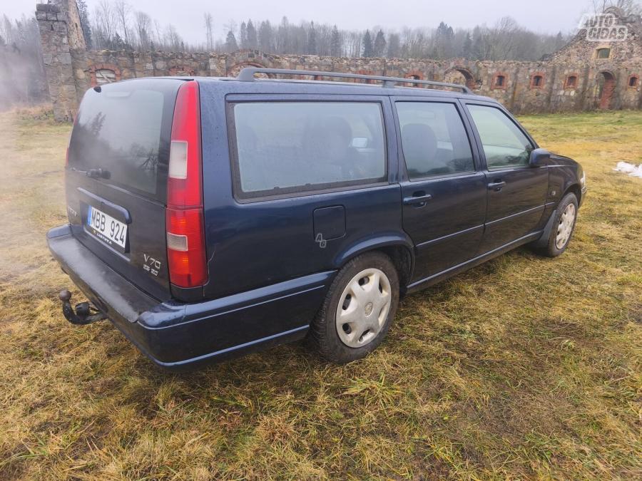 Volvo V70 1998 Ignalina, ar dzinēja tilpumu 2.40 L un nobraukumu 378 tūkst. km par 430 €, foto 6 vietnē AUTOMOTO.COM.LV