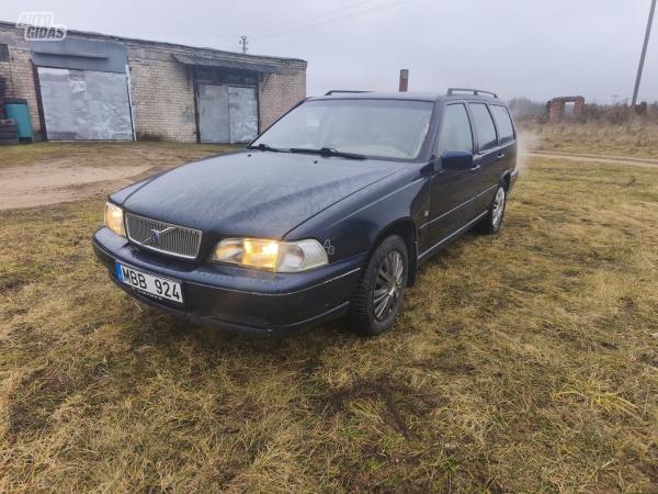 Вольво В70 1998 в Игналина, объемом двигателя 2.40 л и пробегом 378 тыс. км за 499 €, фото 2 на AUTOMOTO.COM.LV