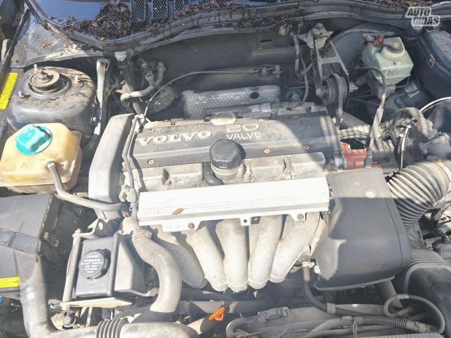 Volvo V70 1998 Ignalina, ar dzinēja tilpumu 2.40 L un nobraukumu 395 tūkst. km par 300 €, foto 3 vietnē AUTOMOTO.COM.LV