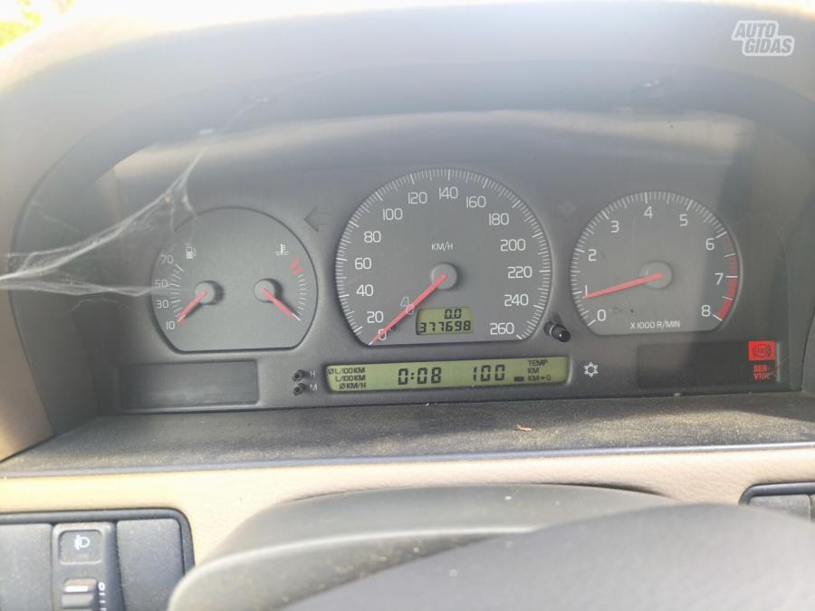Volvo V70 1998 Ignalina, ar dzinēja tilpumu 2.40 L un nobraukumu 395 tūkst. km par 300 €, foto 4 vietnē AUTOMOTO.COM.LV