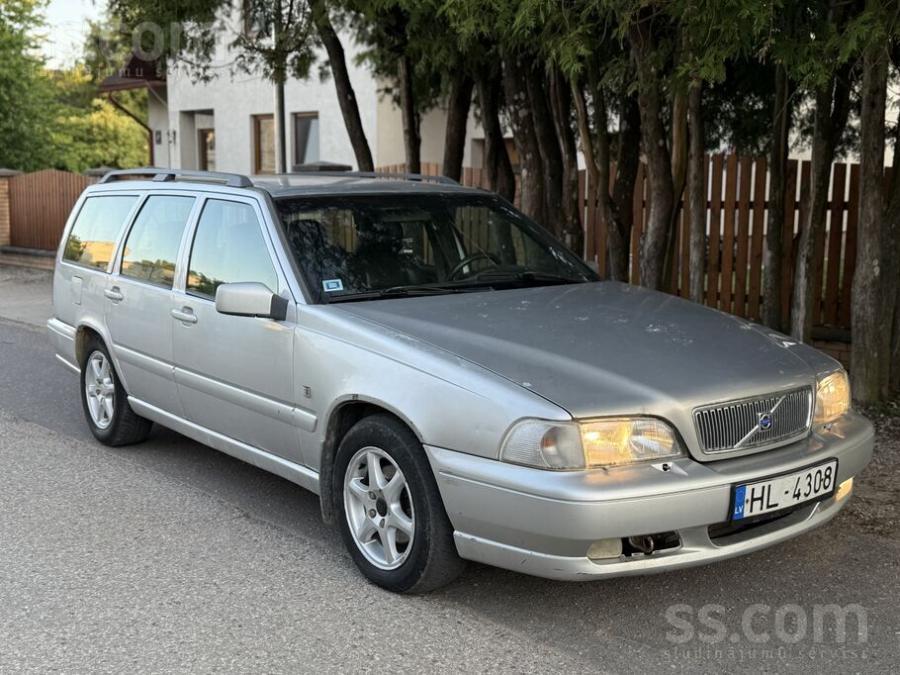 Volvo V70 1999 Kuldīga, ar dzinēja tilpumu 2.50 L un nobraukumu 655 tūkst. km par 6800 €, foto 1 vietnē AUTOMOTO.COM.LV