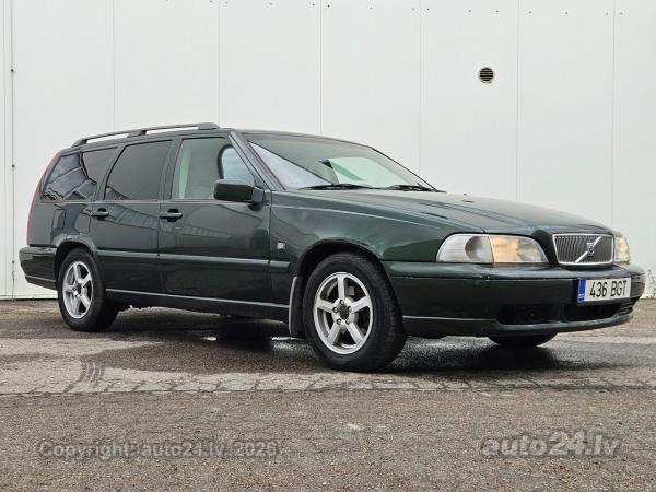 Volvo V70 1999 in Rakvere on AUTOMOTO.COM.LV Volvo V70 1999 in Rakvere, with an engine capacity of 2.50 L and mileage of 282 thousand km for 2600 €, photo 3 on AUTOMOTO.COM.LV