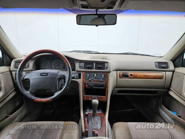 Volvo V70 1999 in Rakvere on AUTOMOTO.COM.LV Volvo V70 1999 in Rakvere, with an engine capacity of 2.50 L and mileage of 282 thousand km for 2600 €, photo 8 on AUTOMOTO.COM.LV