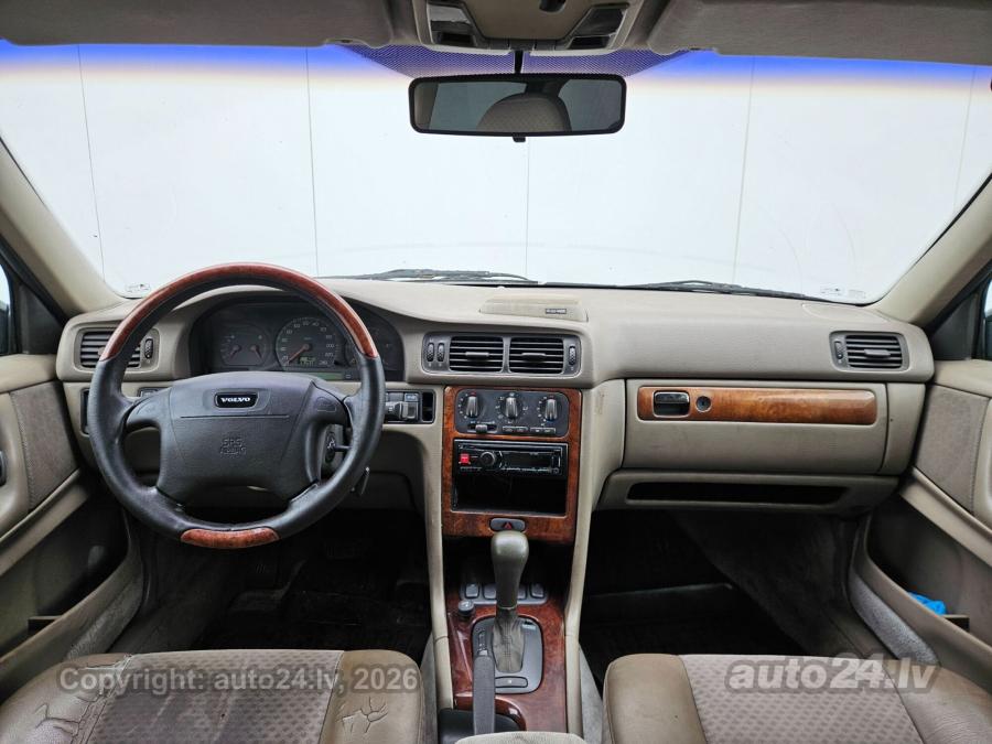 Volvo V70 1999 in Rakvere, with an engine capacity of 2.50 L and mileage of 282 thousand km for 2600 €, photo 8 on AUTOMOTO.COM.LV