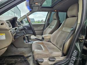 Volvo V70 1999 in Rakvere, with an engine capacity of 2.50 L and mileage of 282 thousand km for 2600 €, photo 9 on AUTOMOTO.COM.LV