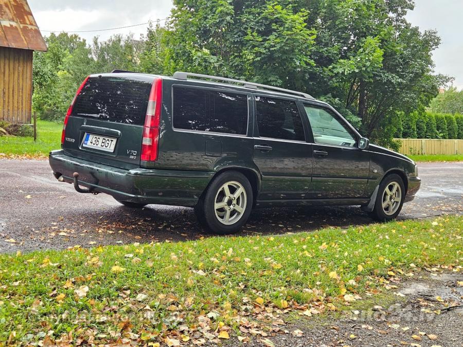 Volvo V70 1999 in Rakvere, with an engine capacity of 2.50 L and mileage of 282 thousand km for 2600 €, photo 16 on AUTOMOTO.COM.LV