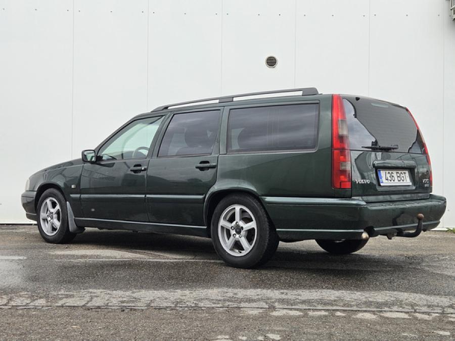 Volvo V70 1999 in Rakvere, with an engine capacity of 2.50 L and mileage of 282 thousand km for 2600 €, photo 6 on AUTOMOTO.COM.LV