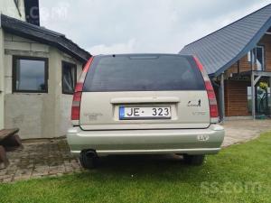 Volvo V70 2000 in Riga, with an engine capacity of 2.40 L and mileage of 331 thousand km for 900 €, photo 3 on AUTOMOTO.COM.LV