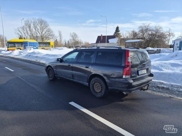 Volvo V70 2000 in Siauliai, with an engine capacity of 2.50 L and mileage of 384 thousand km for 700 €, photo 2 on AUTOMOTO.COM.LV