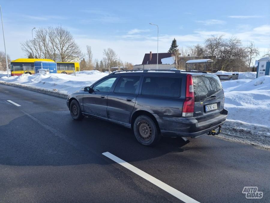 Volvo V70 2000 Šauļi, ar dzinēja tilpumu 2.50 L un nobraukumu 384 tūkst. km par 700 €, foto 2 vietnē AUTOMOTO.COM.LV