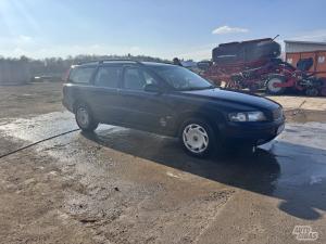 Volvo V70 2000 in Vilnius, with an engine capacity of 2.50 L and mileage of 344 thousand km for 520 €, photo 2 on AUTOMOTO.COM.LV