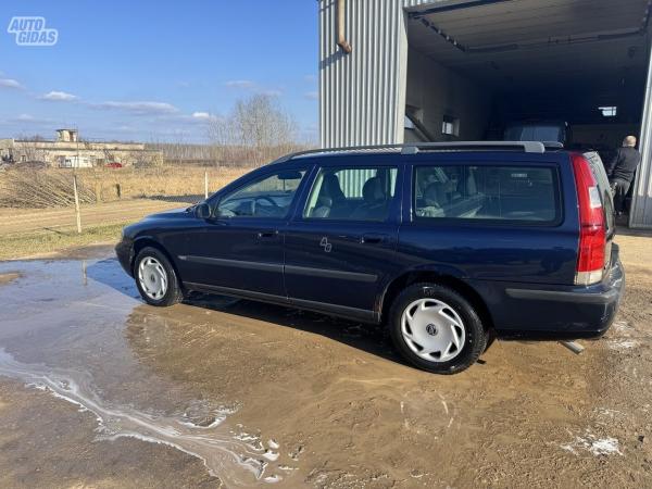 Volvo V70 2000 Viļņa, ar dzinēja tilpumu 2.50 L un nobraukumu 344 tūkst. km par 520 €, foto 4 vietnē AUTOMOTO.COM.LV