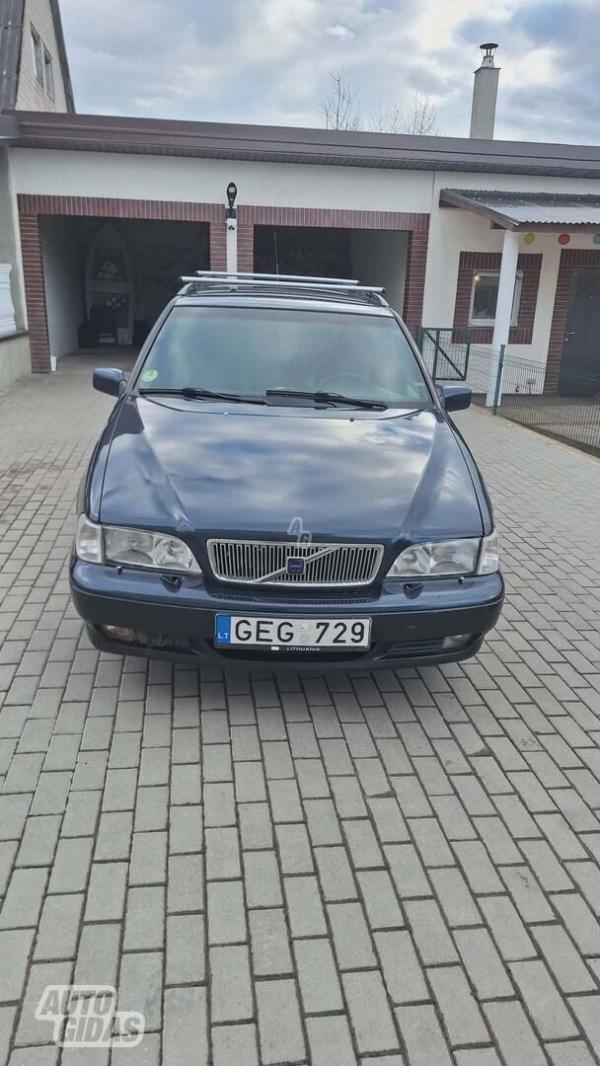 Volvo V70 2000 Viļņa, ar dzinēja tilpumu 2.50 L un nobraukumu 454 tūkst. km par 1200 €, foto 2 vietnē AUTOMOTO.COM.LV