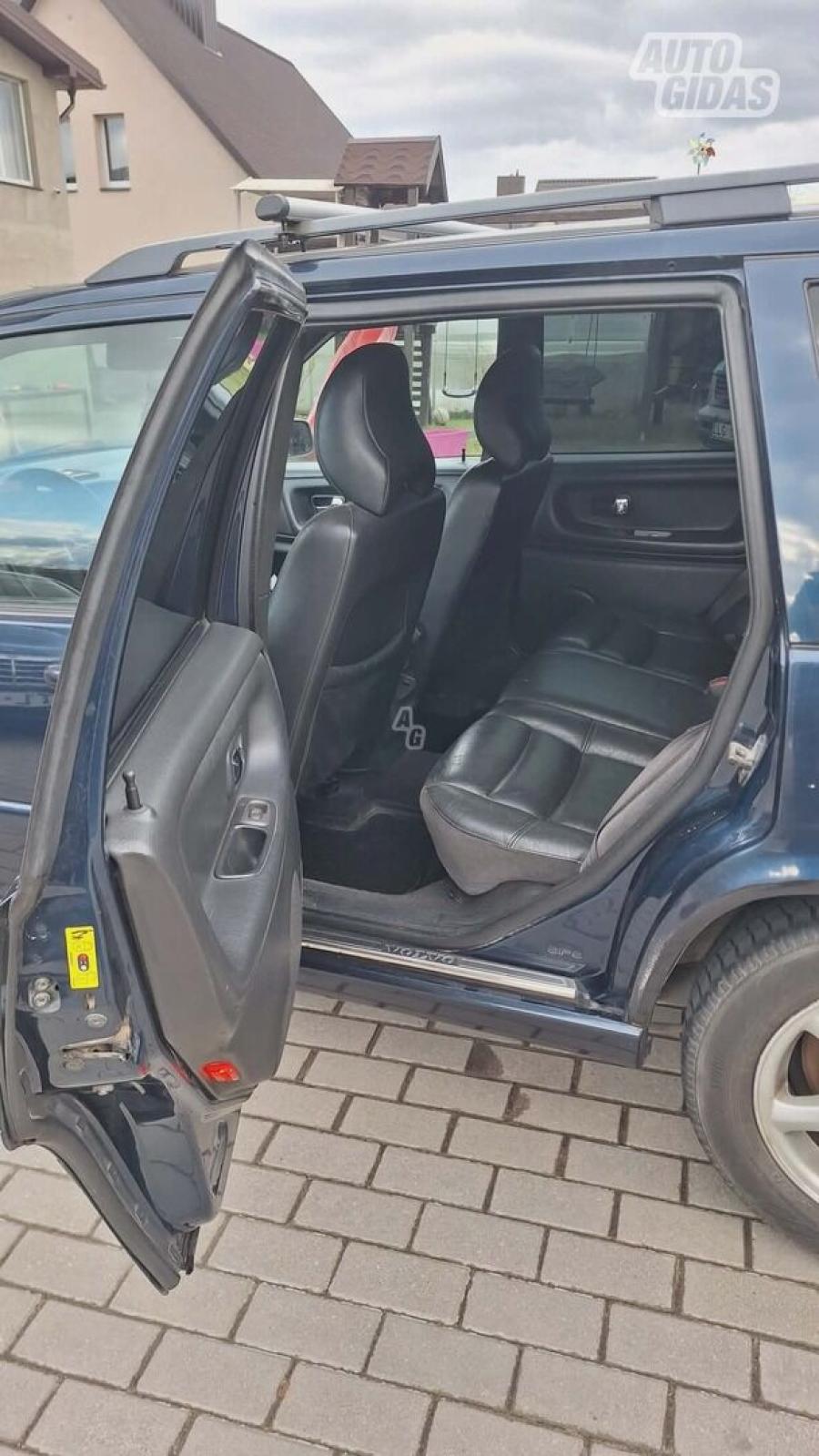 Volvo V70 2000 in Vilnius, with an engine capacity of 2.50 L and mileage of 454 thousand km for 1200 €, photo 6 on AUTOMOTO.COM.LV