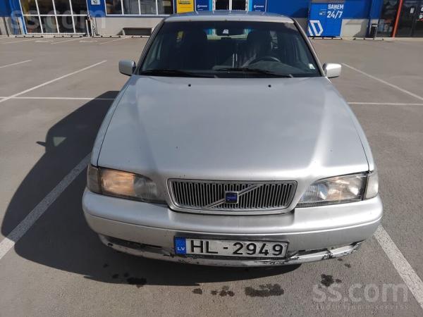 Вольво В70 2000 в Салдус, объемом двигателя 2.50 л и пробегом 465 тыс. км за 640 €, фото 1 на AUTOMOTO.COM.LV