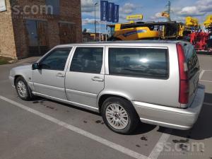 Volvo V70 2000 Saldus, ar dzinēja tilpumu 2.50 L un nobraukumu 465 tūkst. km par 640 €, foto 4 vietnē AUTOMOTO.COM.LV