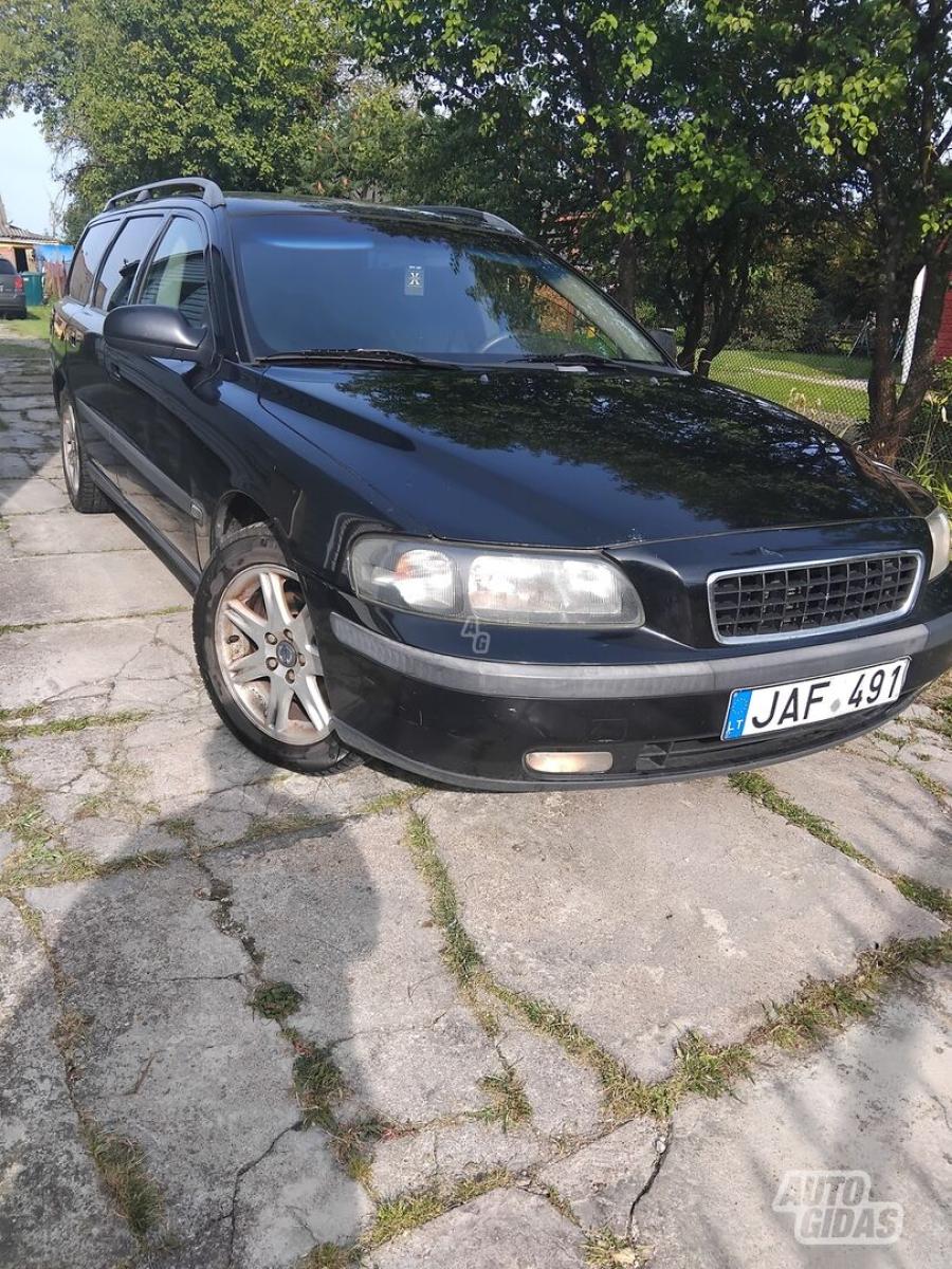 Volvo V70 2000 in Vilnius, with an engine capacity of 2.50 L and mileage of 500 thousand km for 850 €, photo 3 on AUTOMOTO.COM.LV