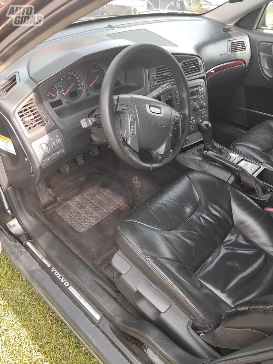 Volvo V70 2000 in Vilnius, with an engine capacity of 2.50 L and mileage of 500 thousand km for 850 €, photo 5 on AUTOMOTO.COM.LV