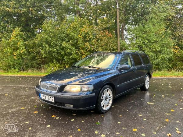 Volvo V70 2000 Klaipėda, ar dzinēja tilpumu 2.50 L un nobraukumu 422 tūkst. km par 790 €, foto 1 vietnē AUTOMOTO.COM.LV