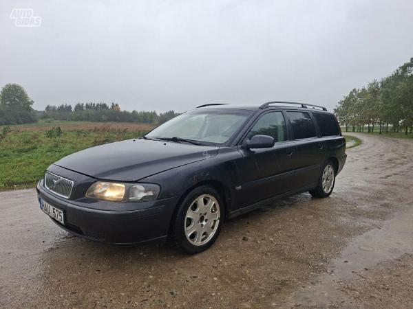 Volvo V70 2000 in Kretinga, with an engine capacity of 2.50 L and mileage of 386 thousand km for 750 €, photo 1 on AUTOMOTO.COM.LV