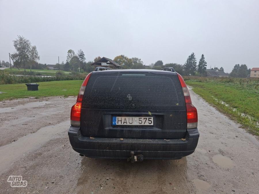 Volvo V70 2000 Kretinga, ar dzinēja tilpumu 2.50 L un nobraukumu 386 tūkst. km par 750 €, foto 5 vietnē AUTOMOTO.COM.LV