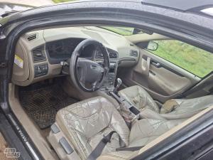 Volvo V70 2000 Kretinga, ar dzinēja tilpumu 2.50 L un nobraukumu 386 tūkst. km par 750 €, foto 7 vietnē AUTOMOTO.COM.LV