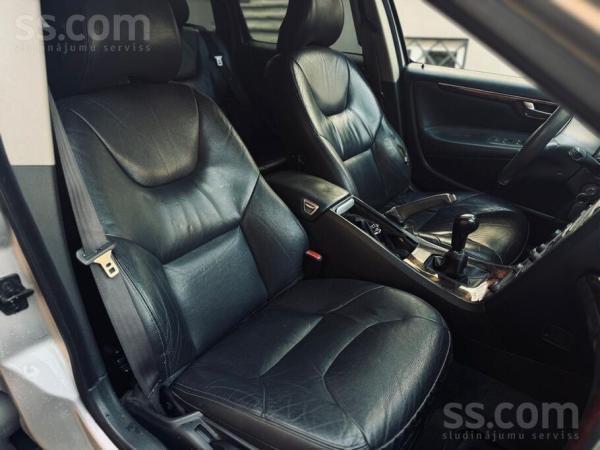 Volvo V70 2001 Cēsis, ar dzinēja tilpumu 2.40 L un nobraukumu 0 tūkst. km par 790 €, foto 11 vietnē AUTOMOTO.COM.LV