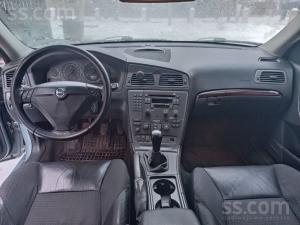 Volvo V70 2001 Rīga, ar dzinēja tilpumu 2.40 L un nobraukumu 455 tūkst. km par 1600 €, foto 6 vietnē AUTOMOTO.COM.LV