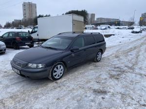 Volvo V70 2001 in Vilnius, with an engine capacity of 2.50 L and mileage of 300 thousand km for 890 €, photo  on AUTOMOTO.COM.LV