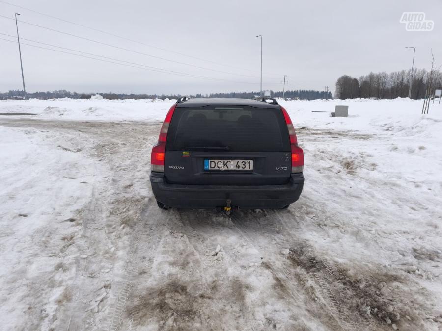 Volvo V70 2001 Šauļi, ar dzinēja tilpumu 2.50 L un nobraukumu 385 tūkst. km par 950 €, foto 4 vietnē AUTOMOTO.COM.LV