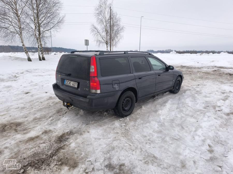Volvo V70 2001 Šauļi, ar dzinēja tilpumu 2.50 L un nobraukumu 385 tūkst. km par 950 €, foto 5 vietnē AUTOMOTO.COM.LV