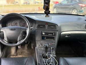 Volvo V70 2001 Viļņa, ar dzinēja tilpumu 2.50 L un nobraukumu 331 tūkst. km par 1490 €, foto 9 vietnē AUTOMOTO.COM.LV