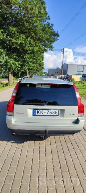 Volvo V70 2001 in Riga, with an engine capacity of 2.40 L and mileage of 372 thousand km for 4495 €, photo 9 on AUTOMOTO.COM.LV