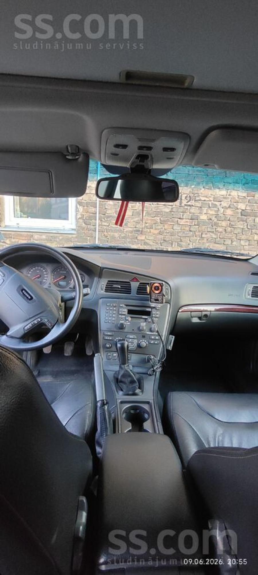 Volvo V70 2001 in Riga, with an engine capacity of 2.40 L and mileage of 372 thousand km for 4495 €, photo 23 on AUTOMOTO.COM.LV