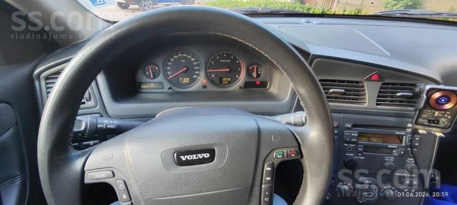 Volvo V70 2001 in Riga, with an engine capacity of 2.40 L and mileage of 372 thousand km for 4495 €, photo 25 on AUTOMOTO.COM.LV
