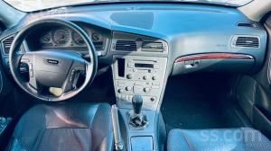Вольво В70 2001 в Рига, объемом двигателя 2.50 л и пробегом 305 тыс. км за 650 €, фото 4 на AUTOMOTO.COM.LV