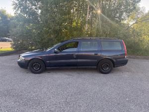 Volvo V70 2001 in Anyksciai, with an engine capacity of 2.40 L and mileage of 425 thousand km for 540 €, photo 3 on AUTOMOTO.COM.LV