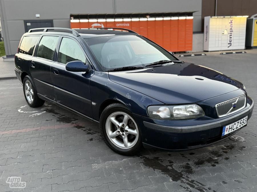 Volvo V70 2001 Viļņa, ar dzinēja tilpumu 2.50 L un nobraukumu 320 tūkst. km par 1150 €, foto 3 vietnē AUTOMOTO.COM.LV