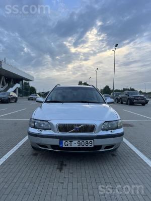 Volvo V70 2002 Rēzekne, ar dzinēja tilpumu 2.40 L un nobraukumu 374 tūkst. km par 1500 €, foto 6 vietnē AUTOMOTO.COM.LV