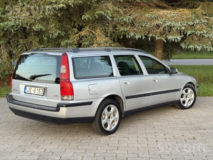 Volvo V70 2002 Jelgava, ar dzinēja tilpumu 2.40 L un nobraukumu 249 tūkst. km par 1650 €, foto 5 vietnē AUTOMOTO.COM.LV
