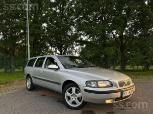 Volvo V70 2002 Valmiera, ar dzinēja tilpumu 2.40 L un nobraukumu 275 tūkst. km par 1750 €, foto 3 vietnē AUTOMOTO.COM.LV
