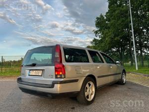 Volvo V70 2002 Valmiera, ar dzinēja tilpumu 2.40 L un nobraukumu 275 tūkst. km par 1750 €, foto 5 vietnē AUTOMOTO.COM.LV