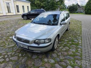 Volvo V70 2002 Aizkraukle, ar dzinēja tilpumu 2.40 L un nobraukumu 411 tūkst. km par 1299 €, foto 1 vietnē AUTOMOTO.COM.LV
